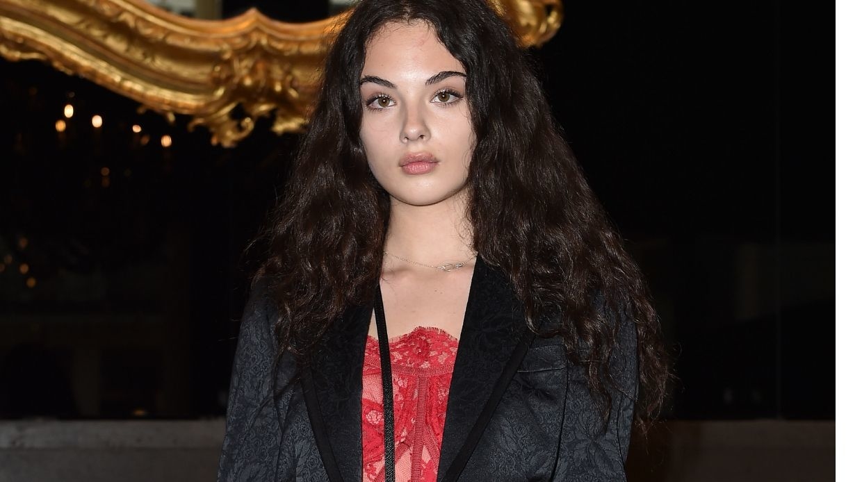 Deva Cassel: la figlia di Monica Bellucci strega tutti alla Milano ...