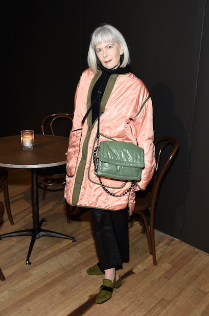 Come vestirsi a 60 anni: idee di look da copiare