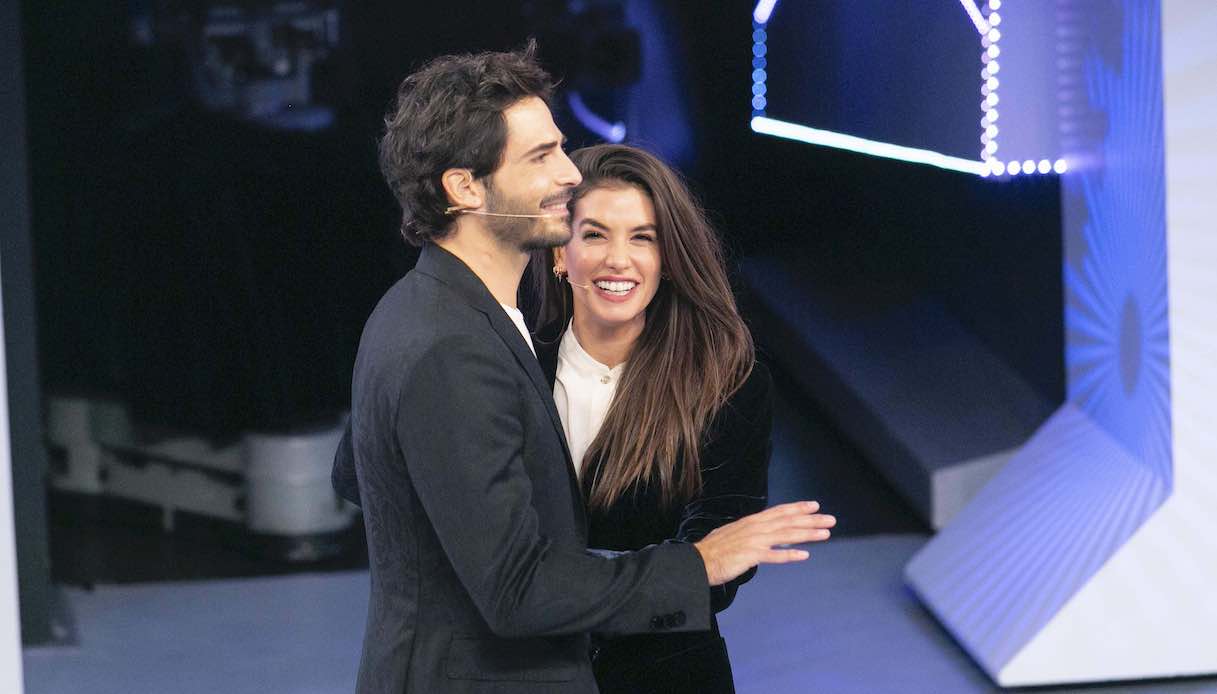 C’è Posta per Te, Marco Bocci e Giulia Michelini ospiti di Maria De Filippi