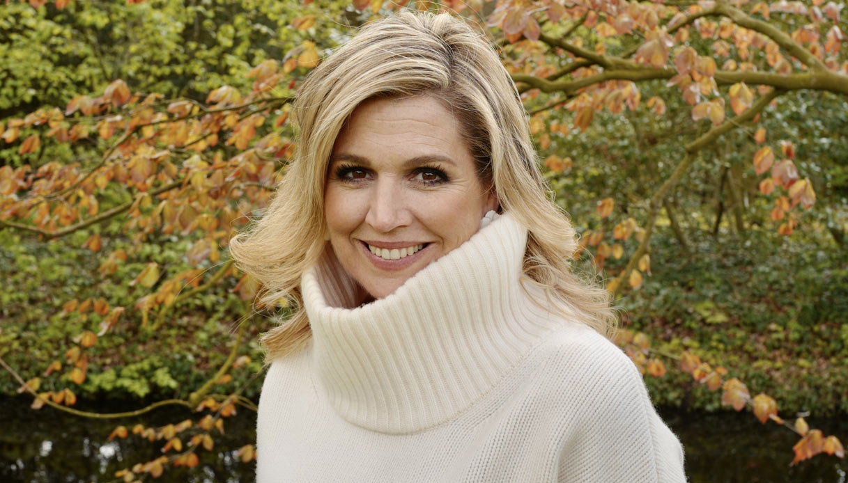 Maxima d'Olanda, il maxi look per i 50 anni e le foto ispirate a Kate ...