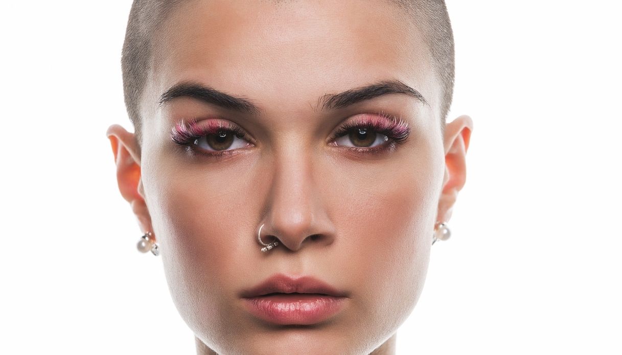 Taglio capelli rasati donna buzz cut: cosa c'è da sapere