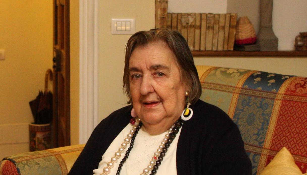 Le frasi di Alda Merini: citazioni e aforismi sull'amore e la vita