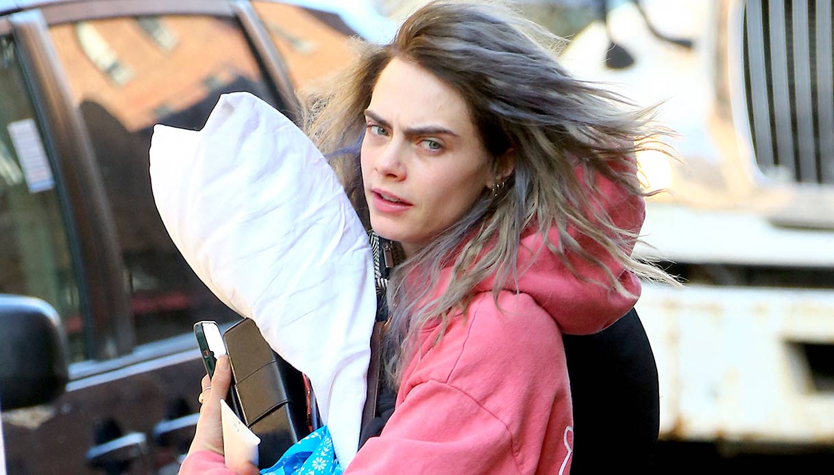 Cara Delevingne è tornata, più in forma che mai. La paura è passata