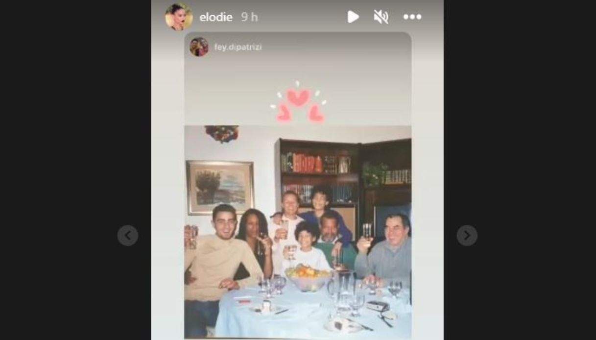 Elodie torna indietro nel tempo: la foto di famiglia su Instagram