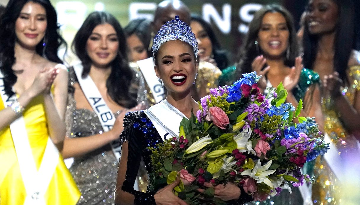 Miss Universo 2023, è R'Bonney Gabriel la più bella del mondo