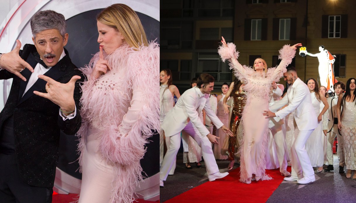 Alessia Marcuzzi debutta al "DopoFestival" con un abito rosa da sogno