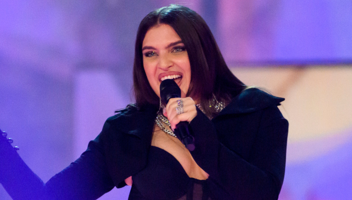 Chi è Mae Muller, la cantante di Eurovision 2023 amata da Re Carlo