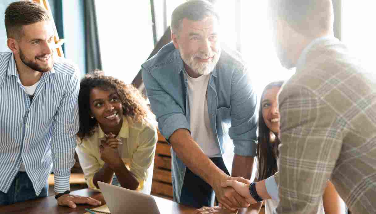 Le frasi sulla considerazione di una persona: citazioni e aforismi