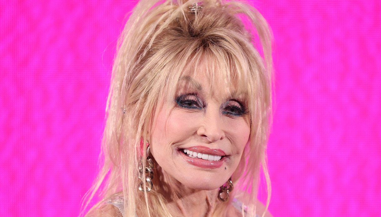 Kate Middleton invita Dolly Parton per il tè. Ma lei rifiuta