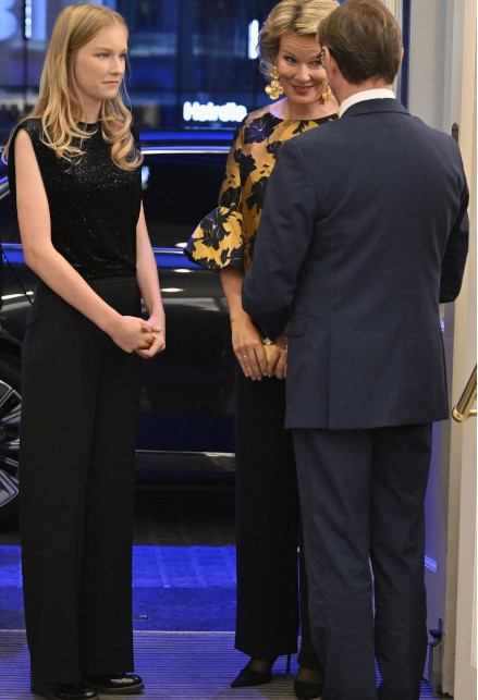Eleonora Del Belgio come l'Infanta Sofia: il look total black