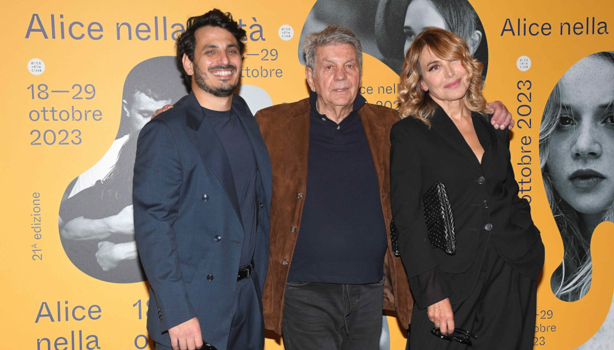 Barbara D'Urso, l'abbraccio con Simona Ventura per sostenere Emanuele