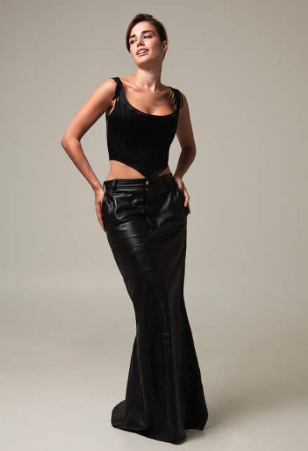 Ragazzi fuori, testo e significato della canzone di Clara