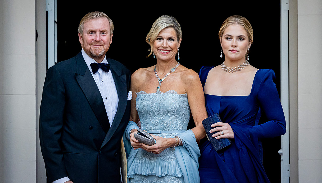 Maxima d'Olanda, l'abito di 13 anni fa e lo scivolone di stile di sua ...