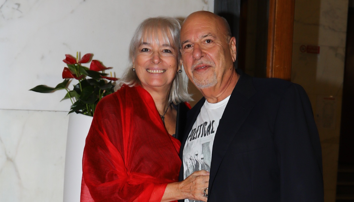 Ballando con le Stelle, dieta lampo per Alan Friedman: la storia d’amore con la moglie Gabriella