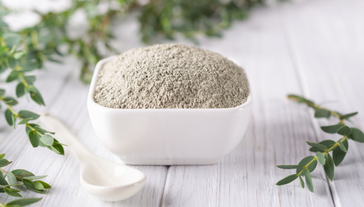 Come usare le maschere viso all'argilla, il tuo nuovo alleato beauty