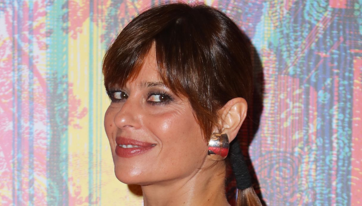 Claudia Pandolfi, 10 look da ragazza della porta accanto a regina del ...