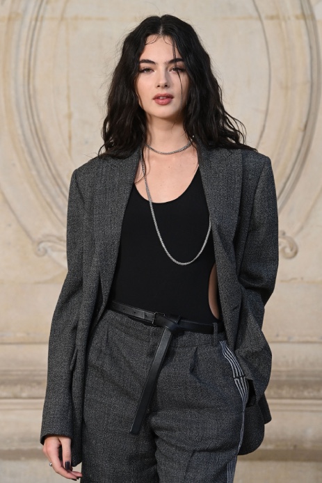 Deva Cassel seduce alla Paris Fashion Week 2025, bellissima come mamma ...