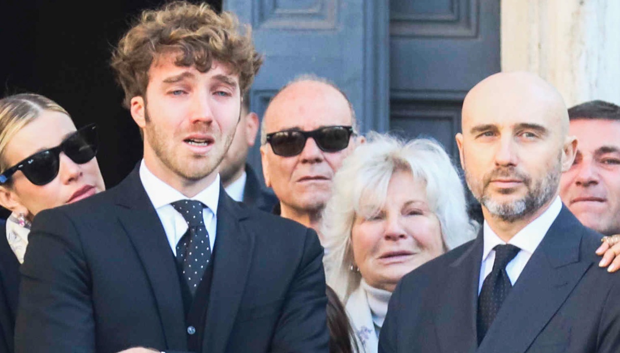 Andrea Rizzoli e Paolo Ciavarro a Verissimo: "Abbiamo tenuto la mamma ...