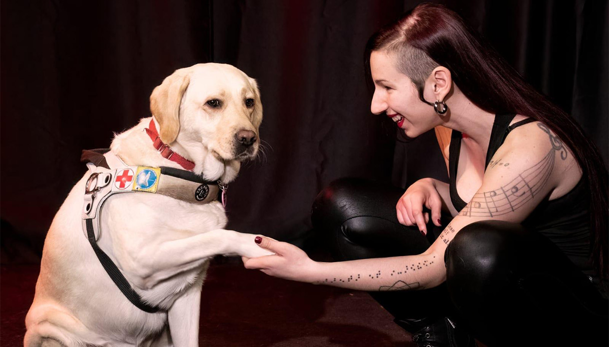 Non vedo, ma spacco: la storia di Vanessa Casu e del suo cane Pancake