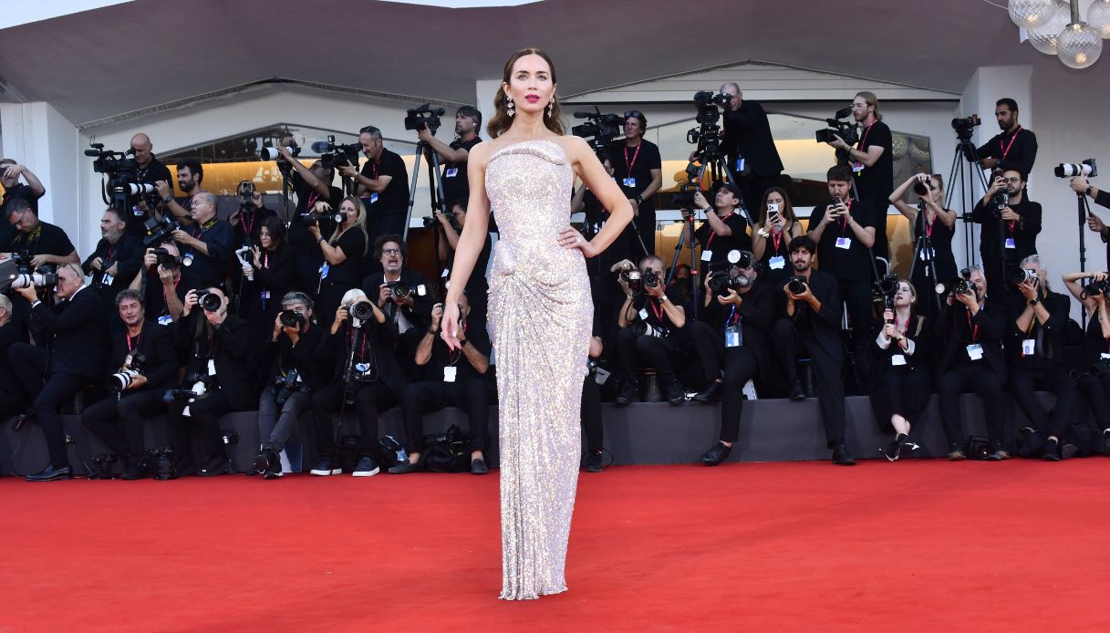 Venezia 2025, pagelle look del sesto red carpet: Emily imbattibile (10 ...