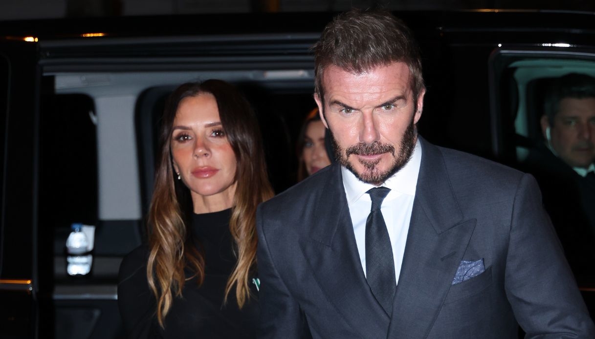 Victoria Beckham, l'onorificenza a Parigi: le parole per i figli dopo l ...