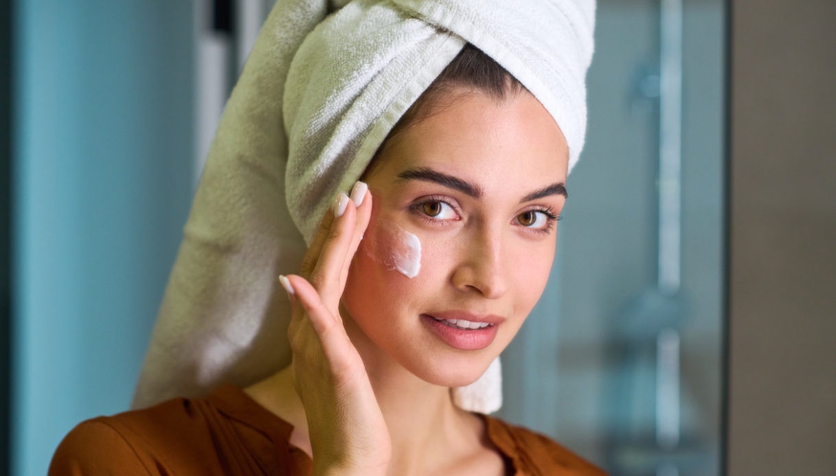 Ho provato la crema viso solare spf 50 anti-age e ti spiego perché è ...